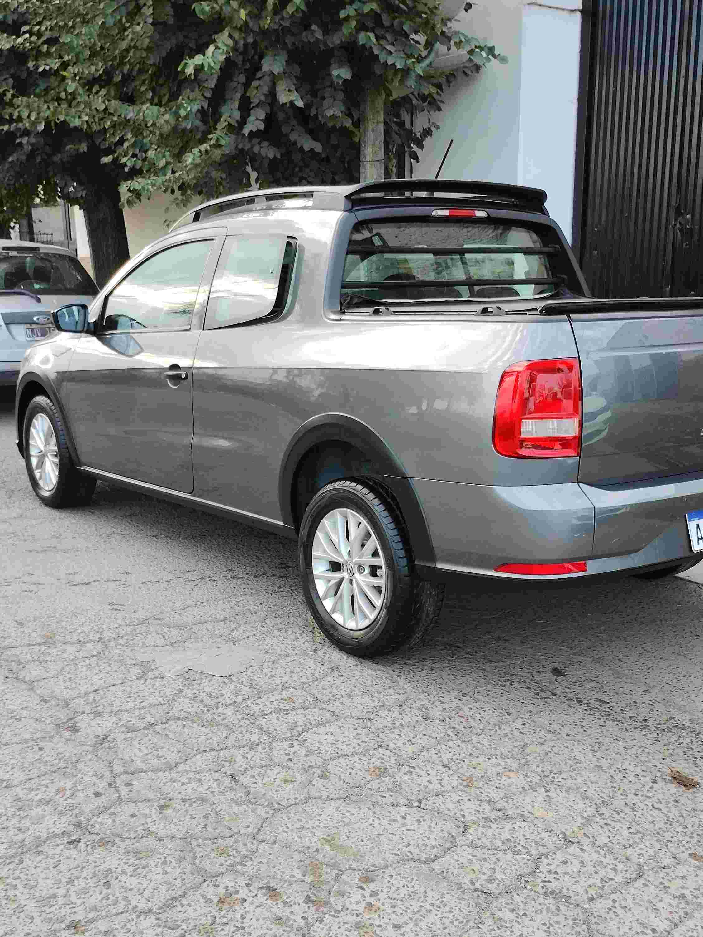 VOLKSWAGEN SAVEIRO SAVEIRO 1.6 L/18 C/DOB HIGHLINE | Comunidauto